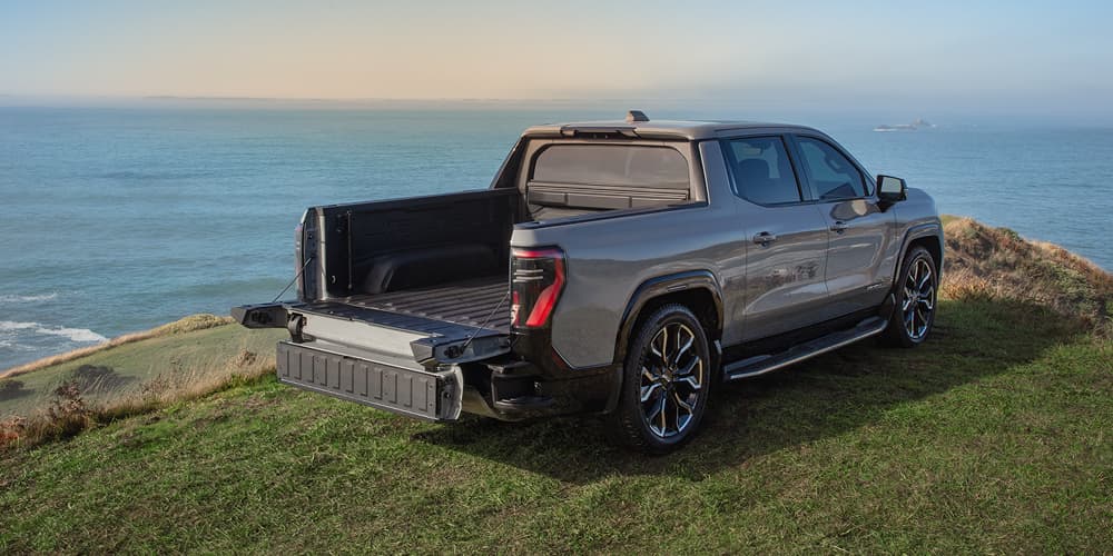 GMC Sierra EV truck vs Ford F-150 Lightning | GMC