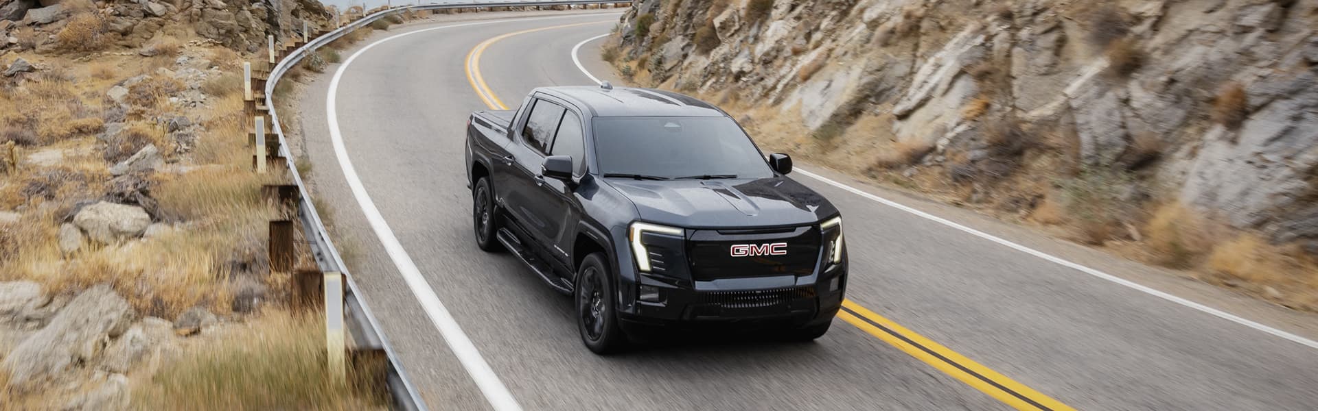 GMC Sierra EV vs Rivian R1T | GMC